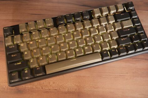 【Niz Plum Micro82】安めなのに軽やかで気持ちいい打ち心地の静電容量無接点方式キーボードをレビュー | ポテイモブログ